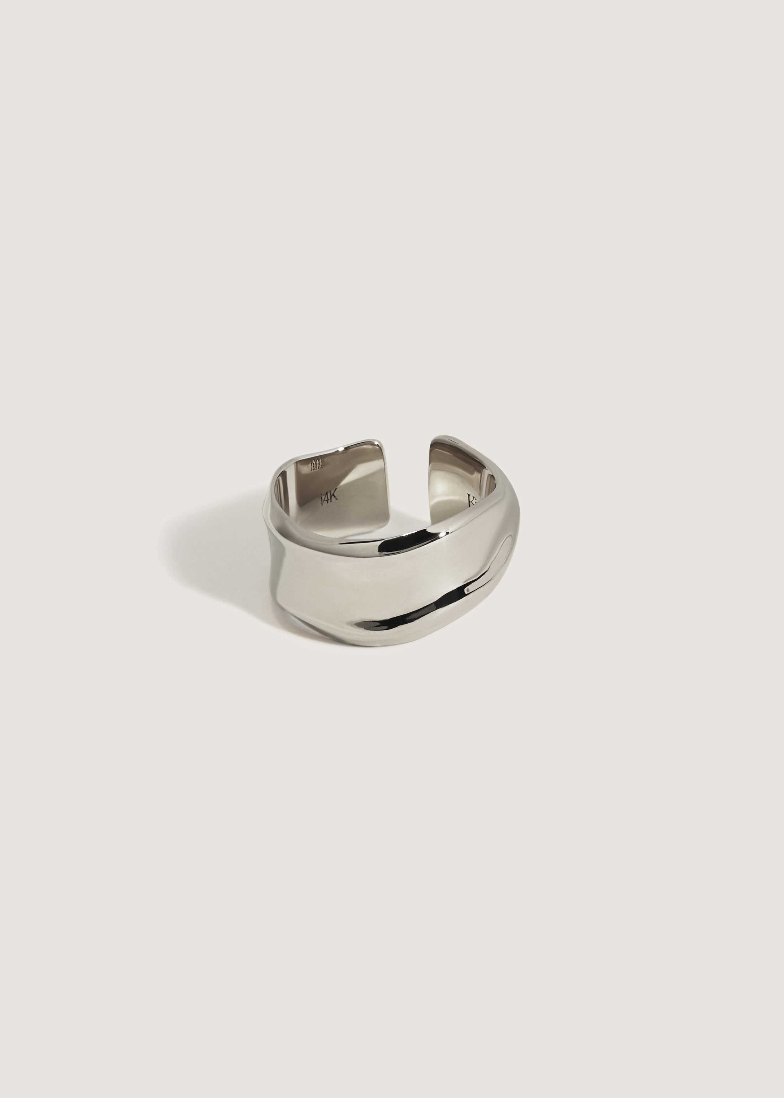 Celia Statement Ear Cuff/Ring Silver | Kinn x Janessa Leoné