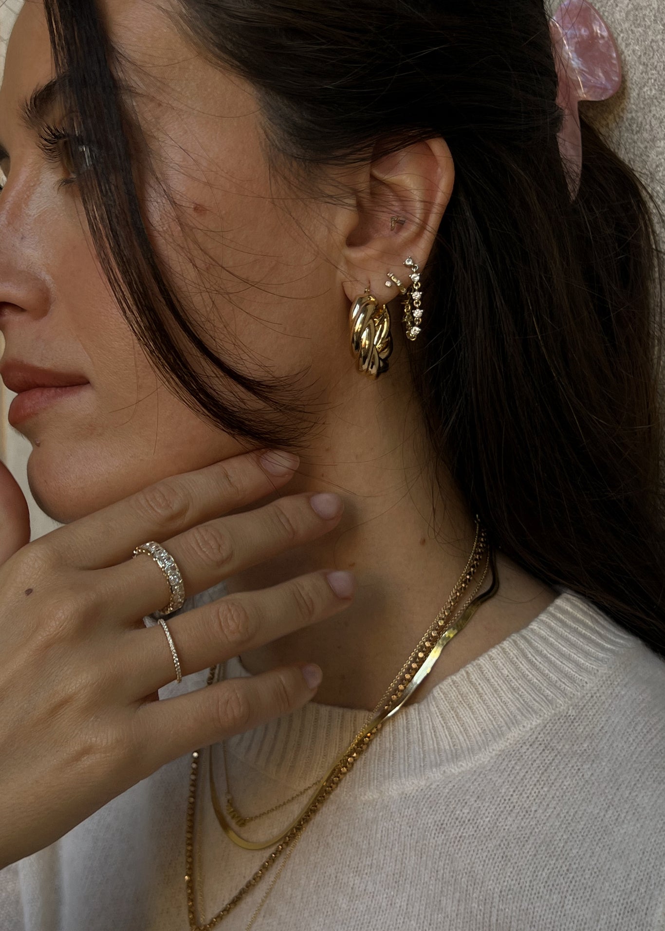 Taylor Twist Hoop Earrings - Kinn