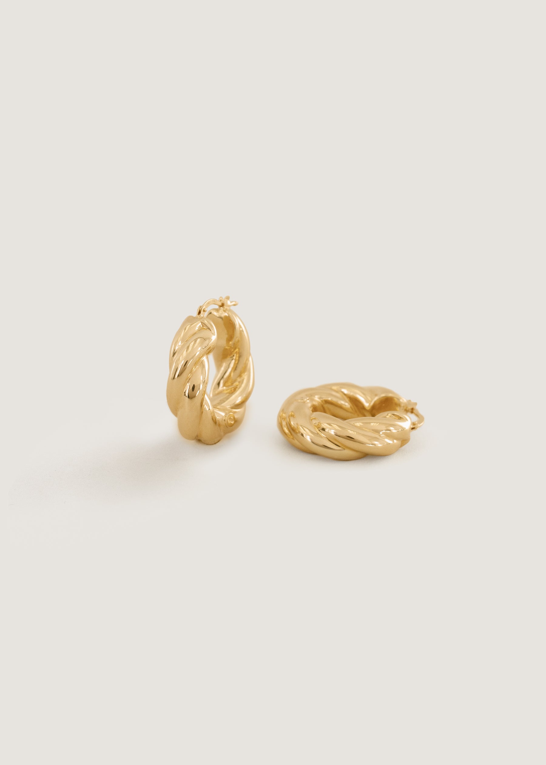 Taylor Twist Hoop Earrings - Kinn