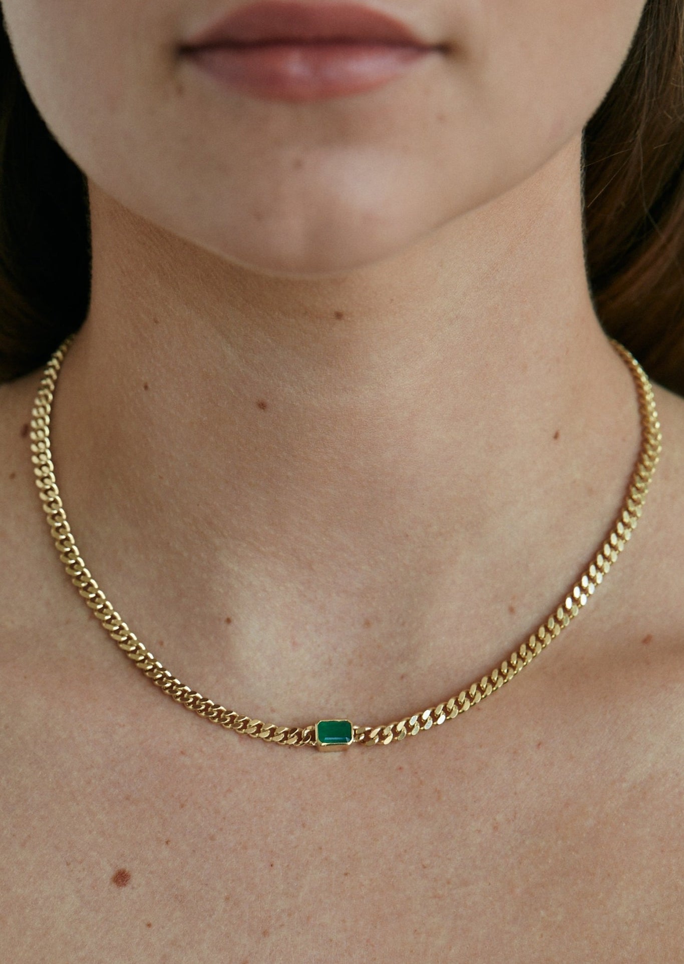 Capri Curb Chain Necklace Emerald - Kinn